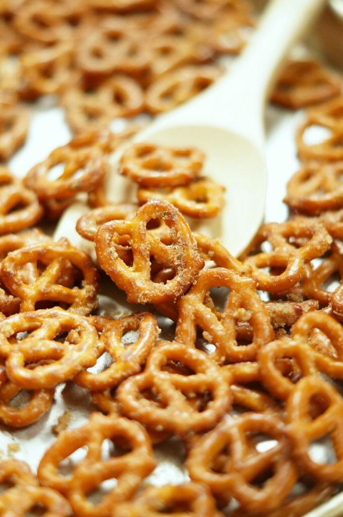 Spicy Pretzels Recipe | Pretzel Party Snack Recipe