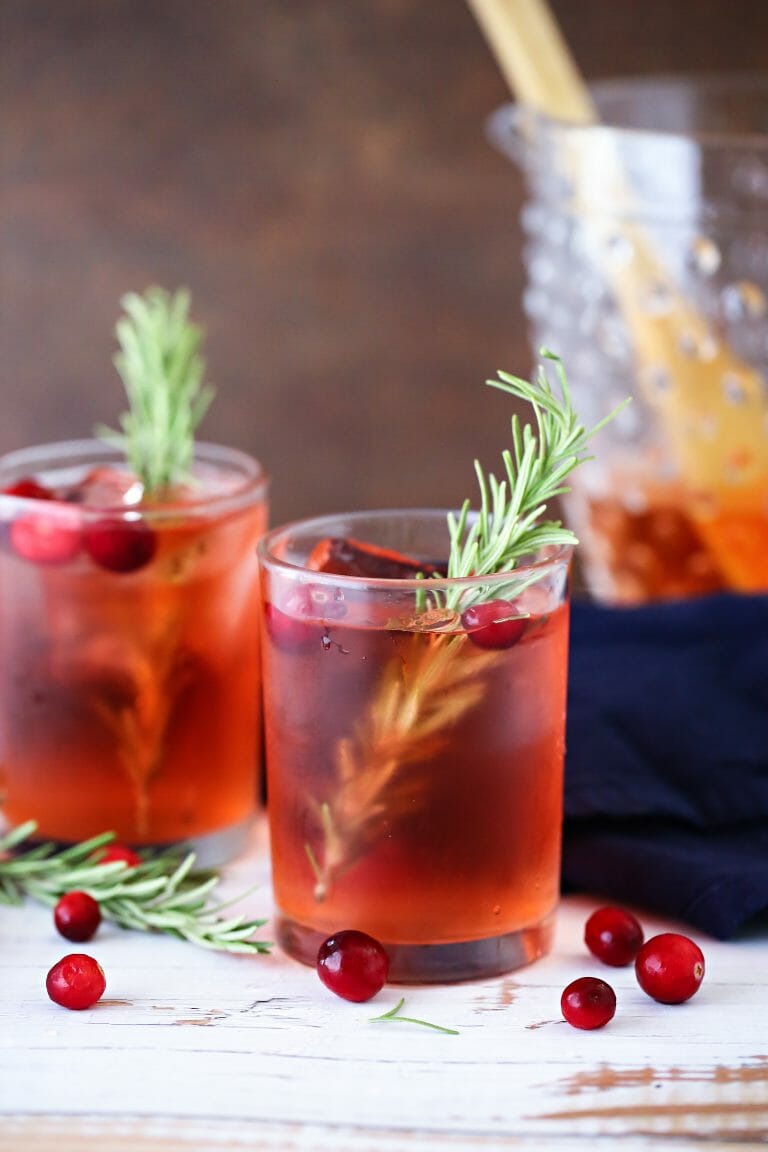 Delicious and Refreshing Apple Cranberry Spritzer Recipe