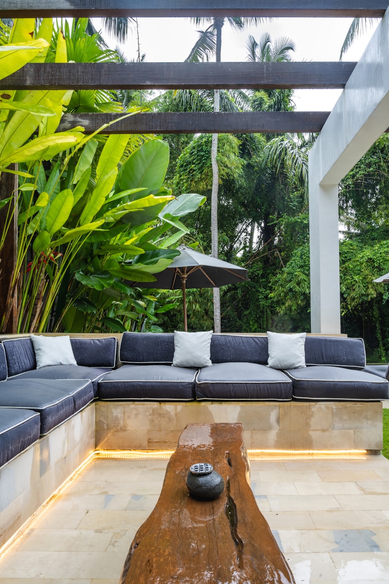 Ideas to Create a Cozy Outdoor Living Space with Style